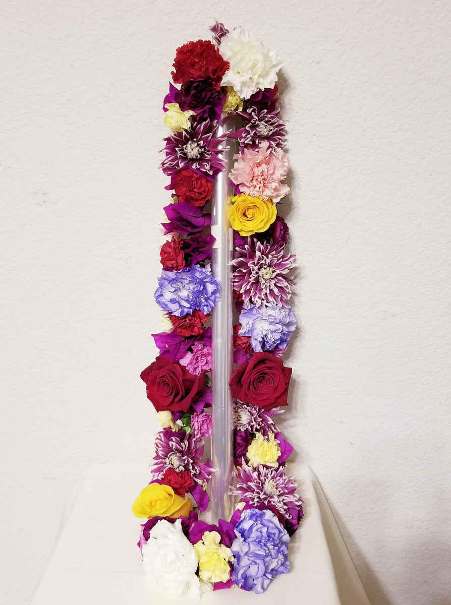 ROSES & SEASONAL MIXED FLORAL GRADUATION LEI – LeLe Floral